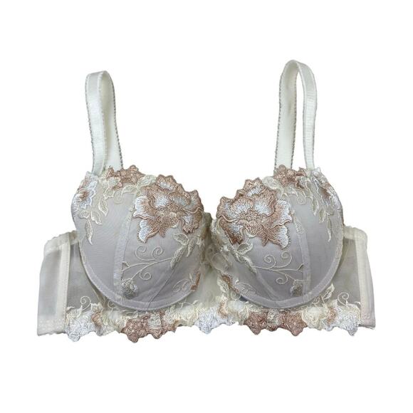 Gainreel | Intimates & Sleepwear | Gainreel Womens 32a Us 7b Eu Cream ...